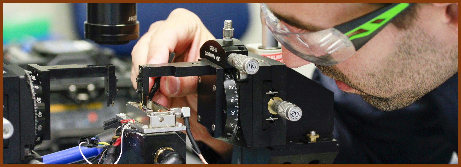 r2_5_02a - Przemysł tradycyjny i przemysł zaawansowanych technologii